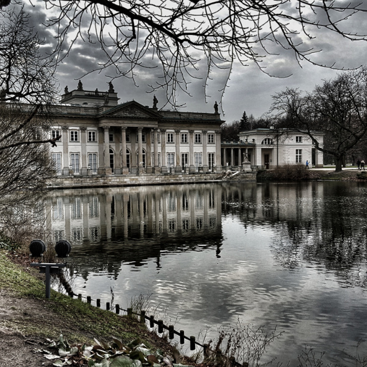 The Palace on the isle photo - Lazienki Park Poland - Darren Welch